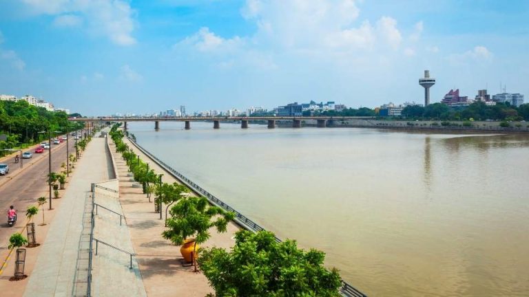Safest Cities in India for Women Travelers |as per NARI 2025